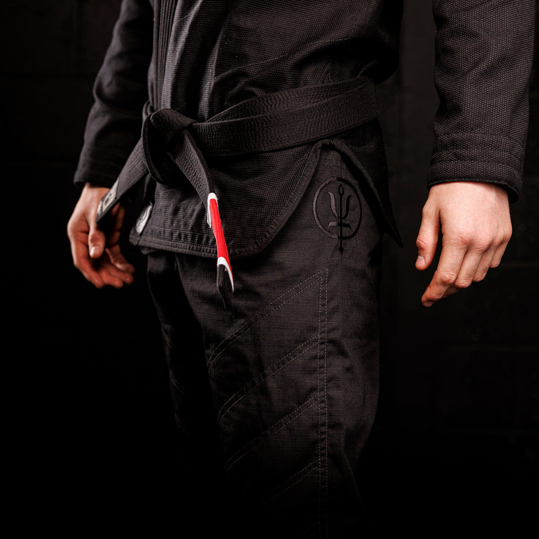 DBAC Gi in Obisidian Black | Brazilian Jiu-Jitsu Women's Gi – ThruDark