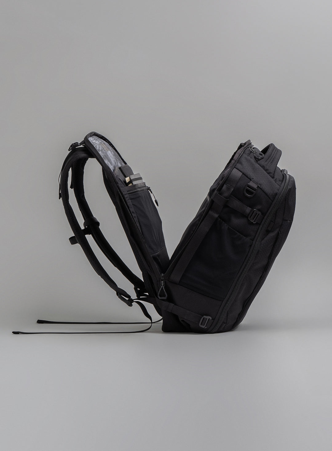 Phantom Obsidian Black 40L Black Backpack Bag | ThruDark