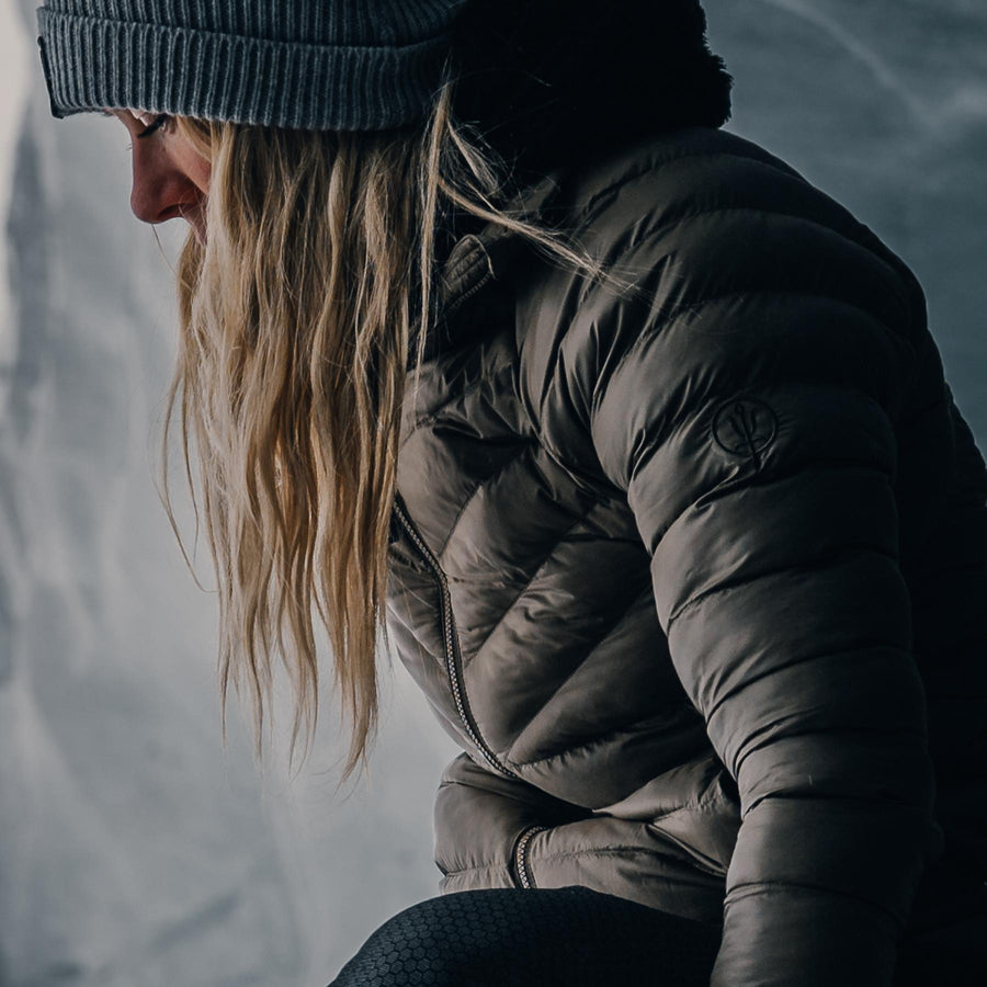 Ithax Funnel Jacket | Women's Green Synthetic Insulation Jacket | ThruDark