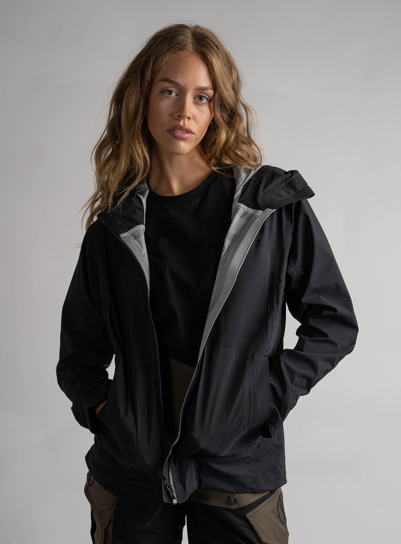 Vanguard Jacket Womens | Black Lightweight & Waterproof Jacket | ThruDark