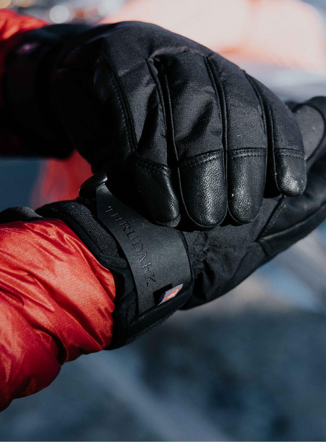 Engage Gloves | Black Leather Insulated Gloves | ThruDark