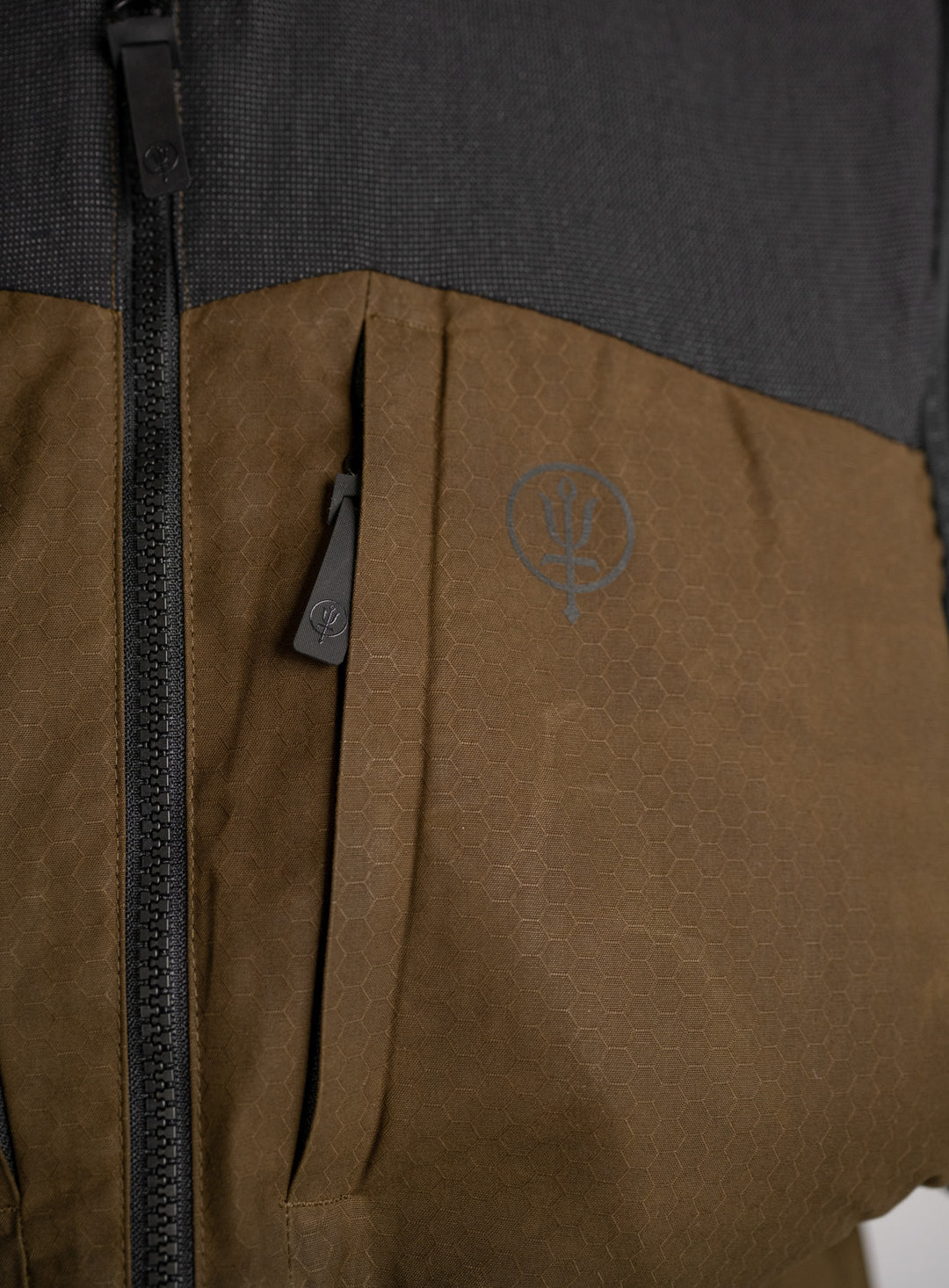 HeriTech Hinterland Pro Gilet | Khaki Waxed Cotton Gilet | ThruDark