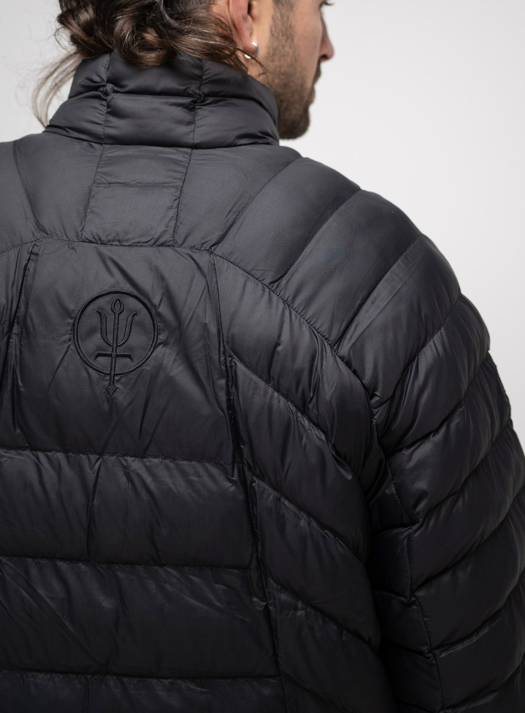 Ithax Funnel Jacket | Men's Black Synthetic Insulation Jacket | ThruDark