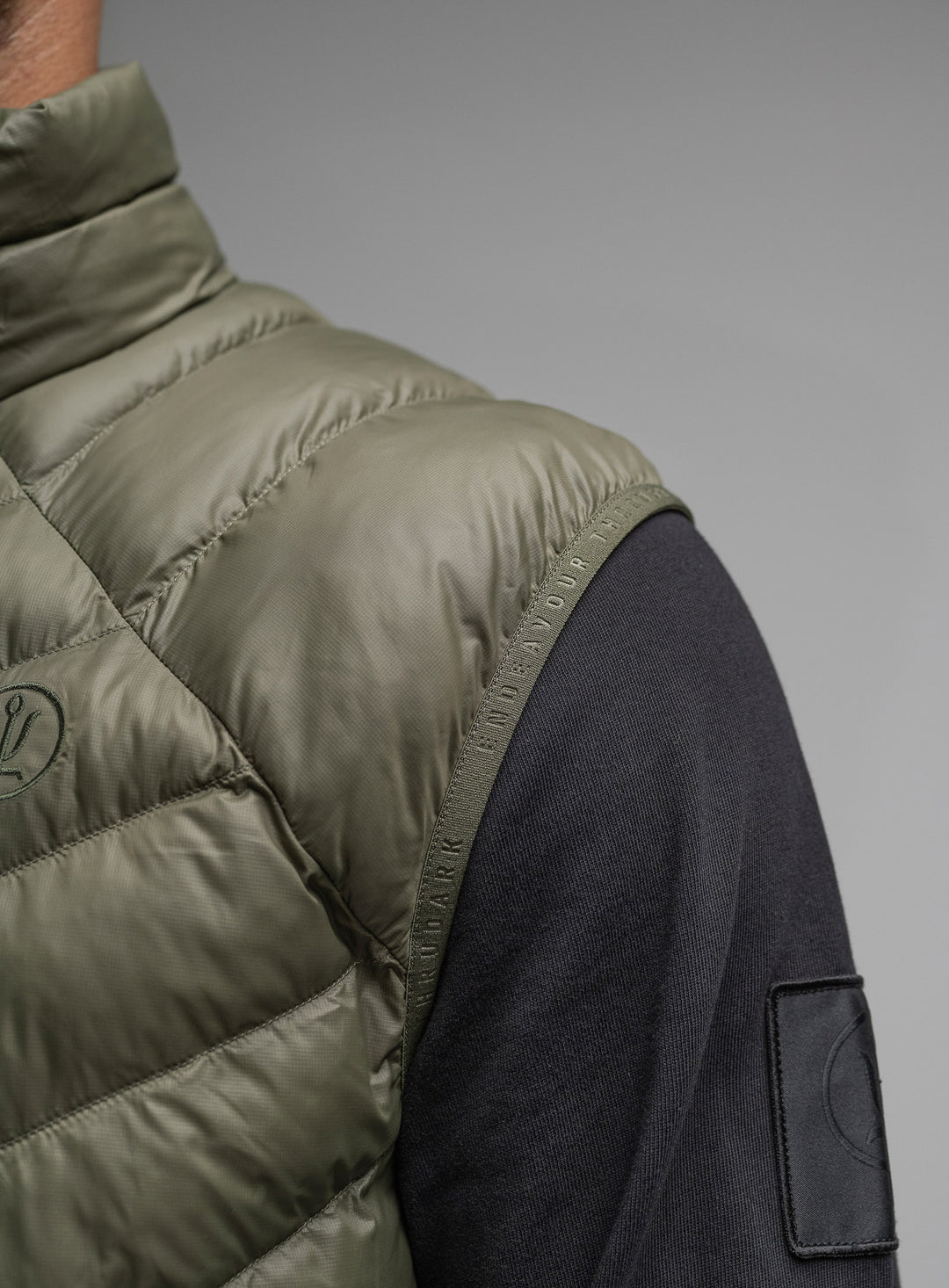 Ithax Gilet | Men's Green Lightweight Synthetic Insulation Gilet – ThruDark